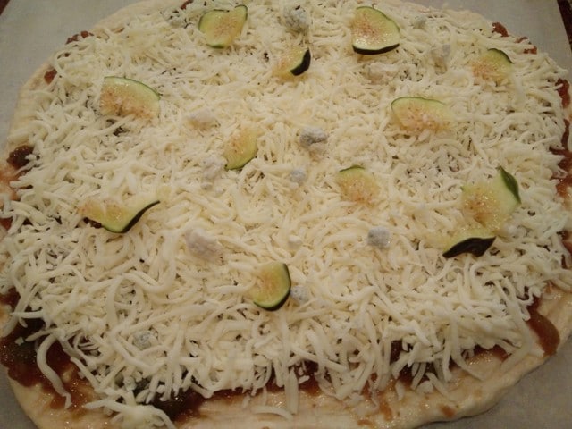 fig-pizza-before-cooking | Pomona's Universal Pectin